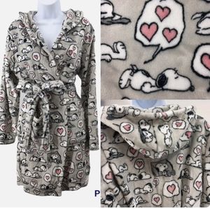 Berkshire | Intimates & Sleepwear | Peanuts Snoopy Plush Robe | Poshmark